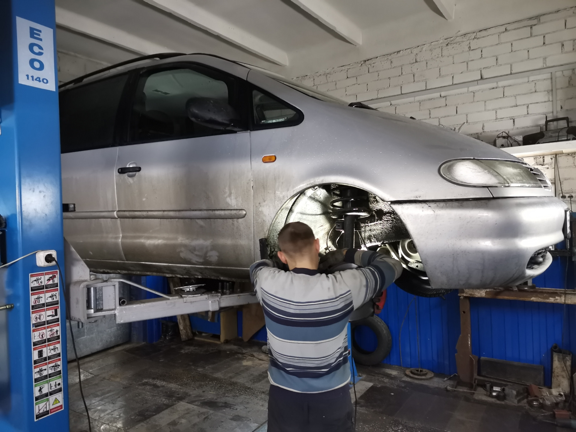 Замена рулевой тяги — Volkswagen Sharan (1G), 1,9 л, 1998 года | визит ...