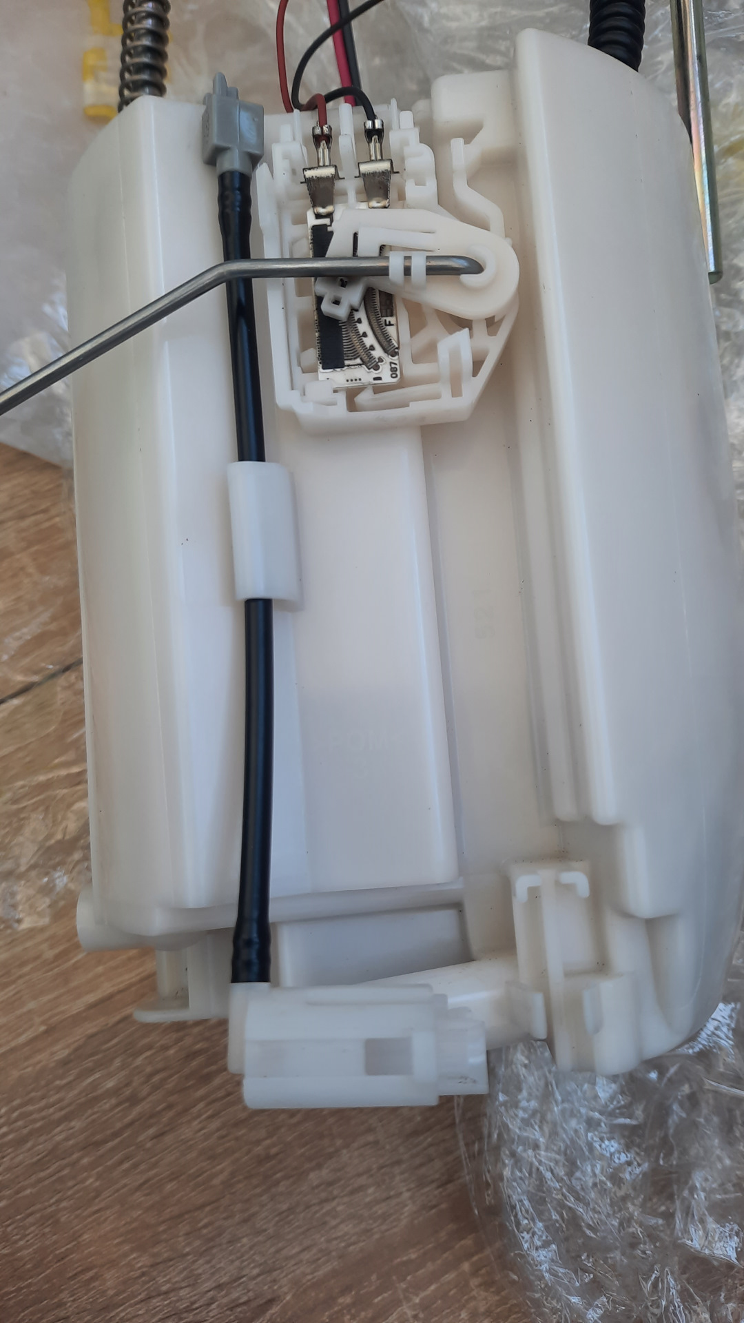 16. Замена Топливного фильтра Lexus RX350 (270, 450Н) и как отличить ...