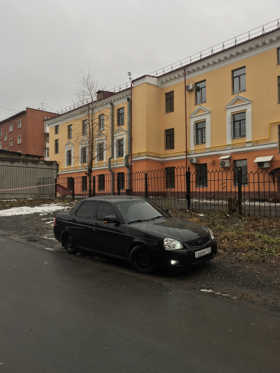 Черные штампы на зиму — Lada Приора седан, 1,6 л, 2015 года | колёсные ...