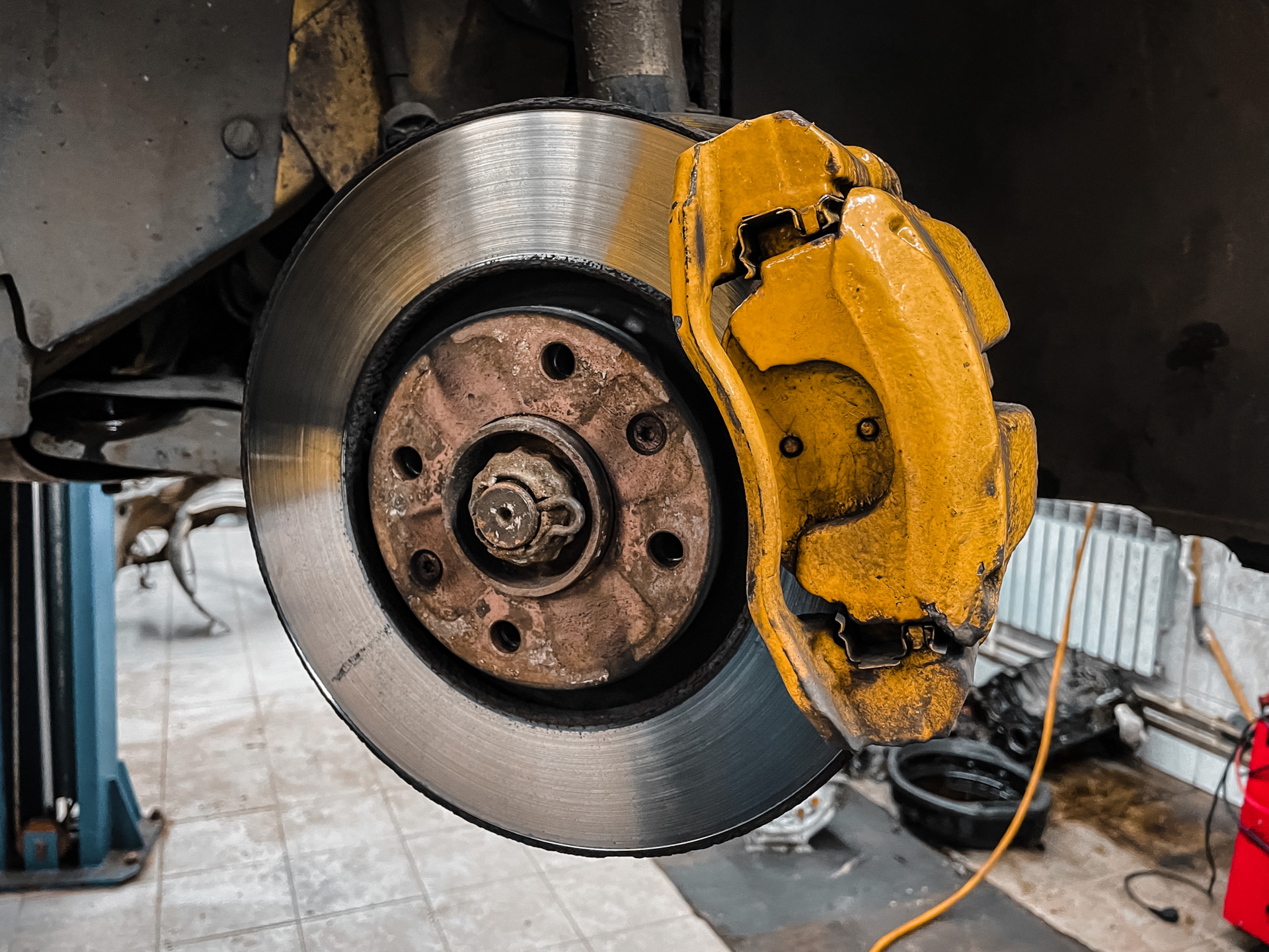 Тормозные движения. — Citroen DS3, 1,6 л, 2010 года | плановое ТО | DRIVE2