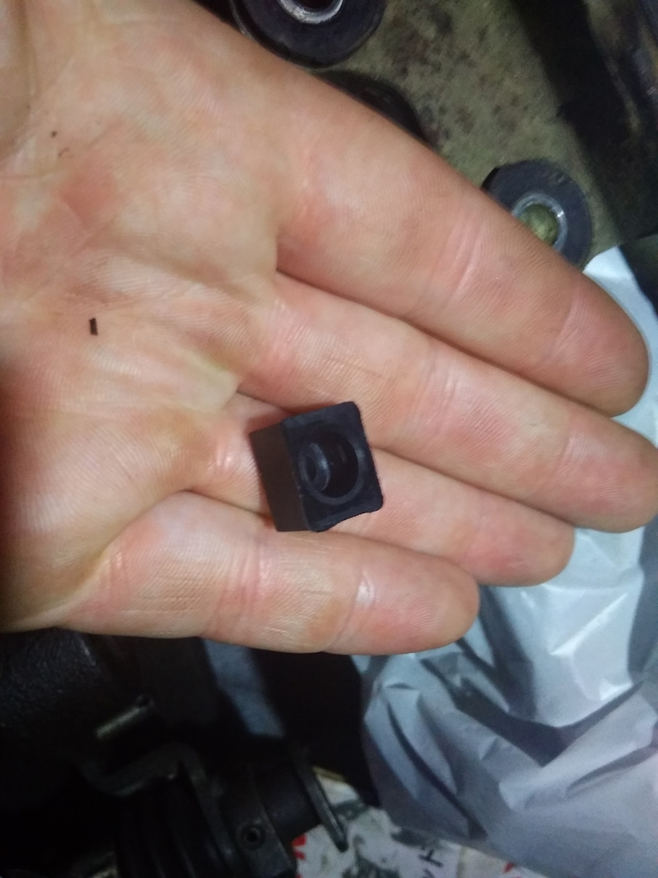 Разбита кулиса? Не не слышал. — Chevrolet Aveo Sedan (1G), 1,2 л, 2007 ...