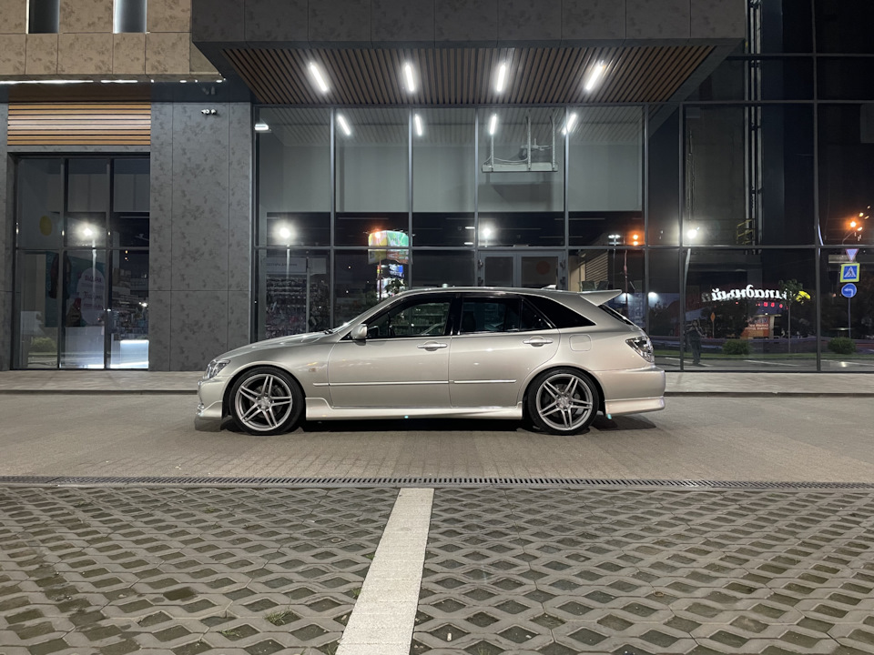 Фото — Toyota Altezza, 3 л, 2003 года | фотография | DRIVE2