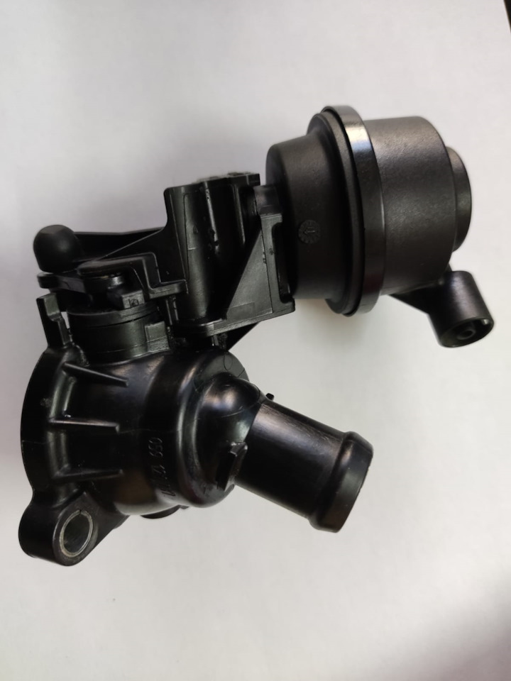 Регулирующий клапан на Volkswagen Touareg (2G), Audi Q7 (1G). Б/у | 4 ...