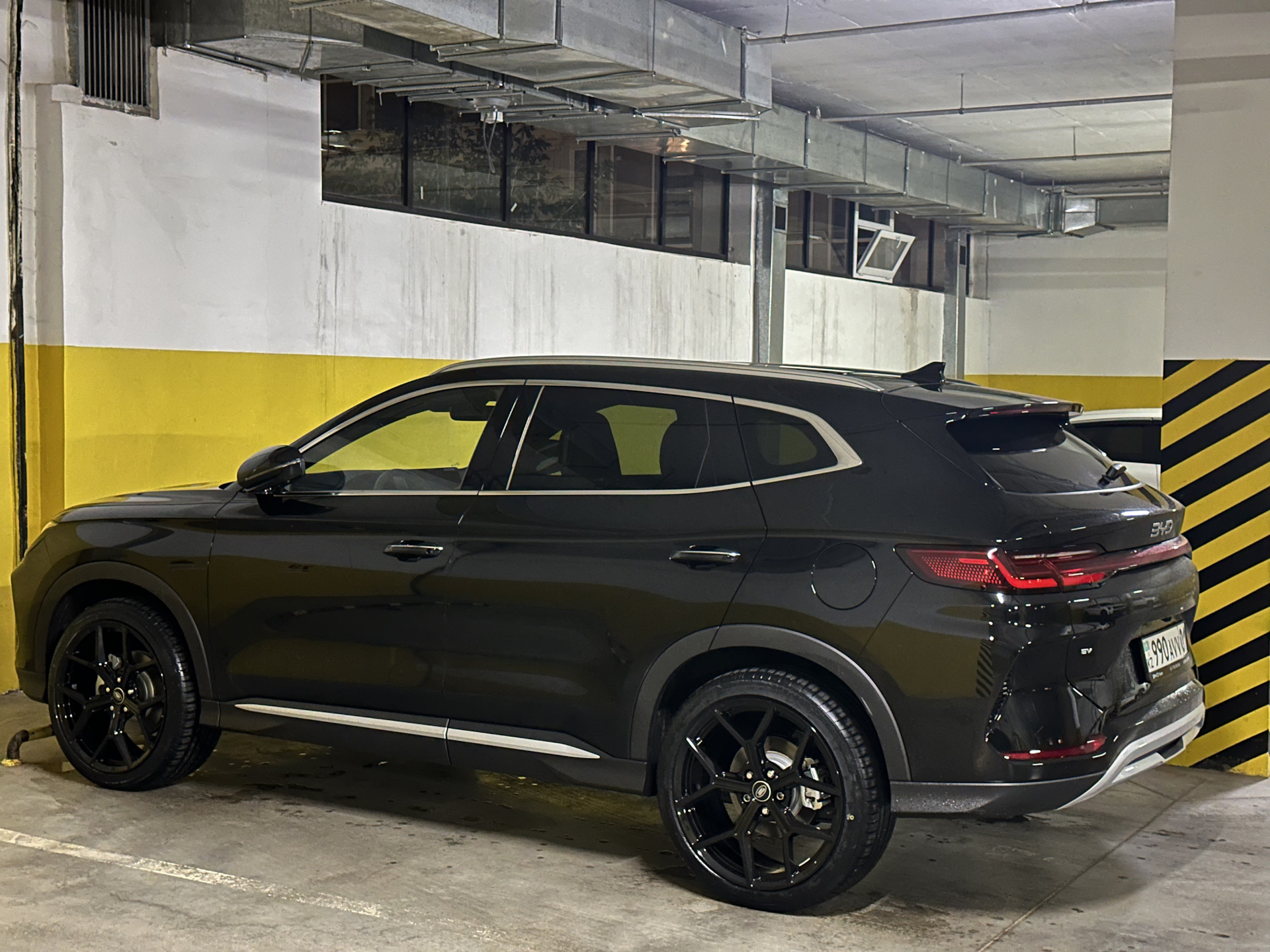 Финальный вид на дисках 21 — BYD Song Plus EV, 2025 года | колёсные ...