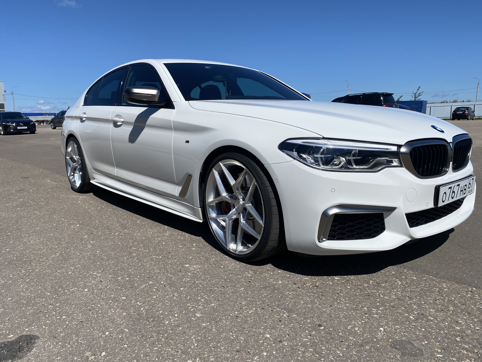 Установка порогов M-performance — BMW 5 series (G30), 3 л, 2020 года ...