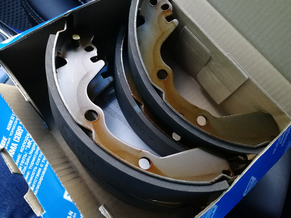 Работа по тормозам — Mitsubishi Galant (8G), 2,4 л, 2002 года | визит ...