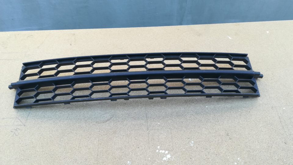 Взаимозаменяемость решеток радиатора — Skoda Octavia A7 Mk3, 2 л, 2014 ...