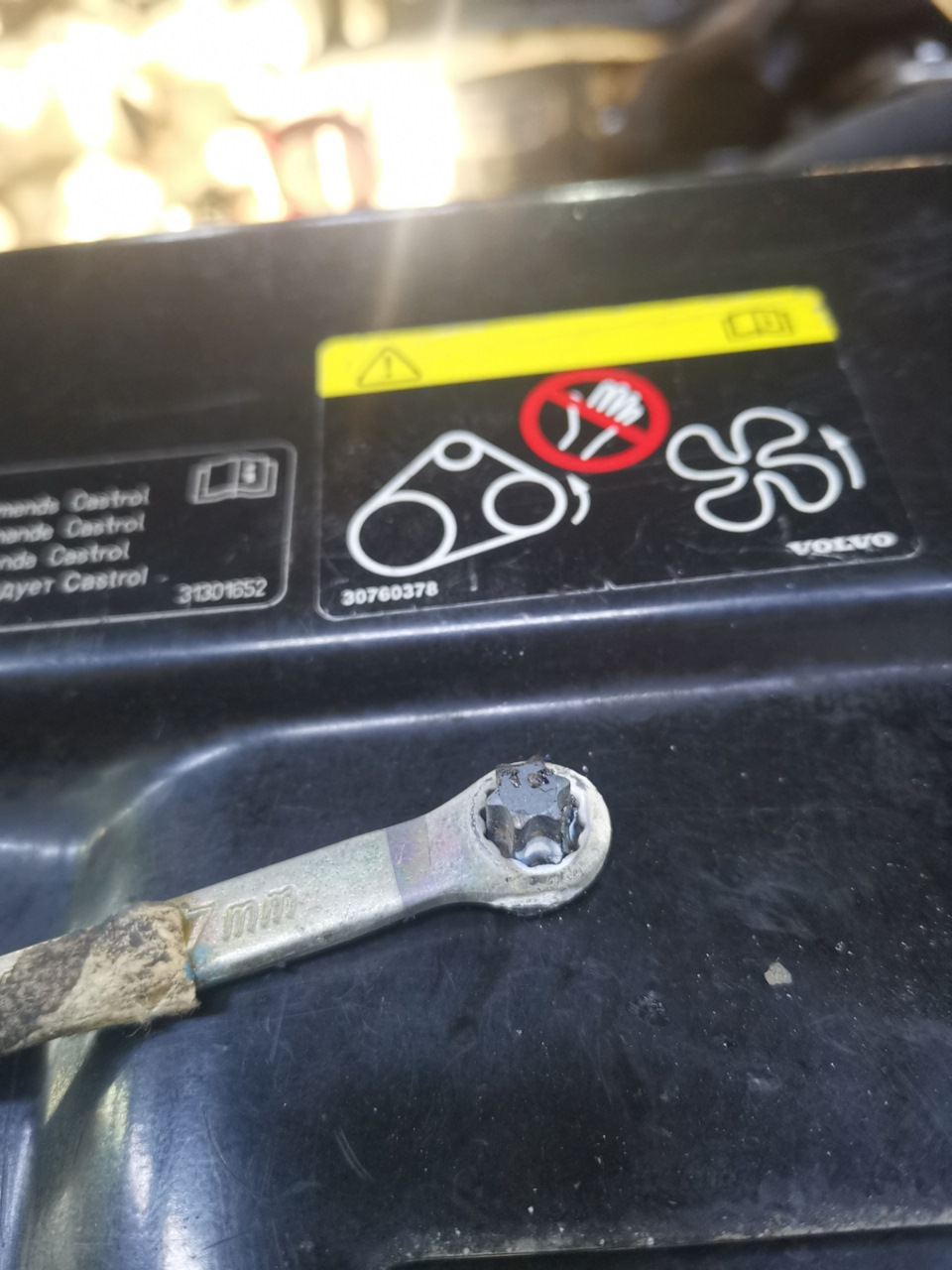 30760378 Передняя панель крепления облицовки телевизора Volvo ...