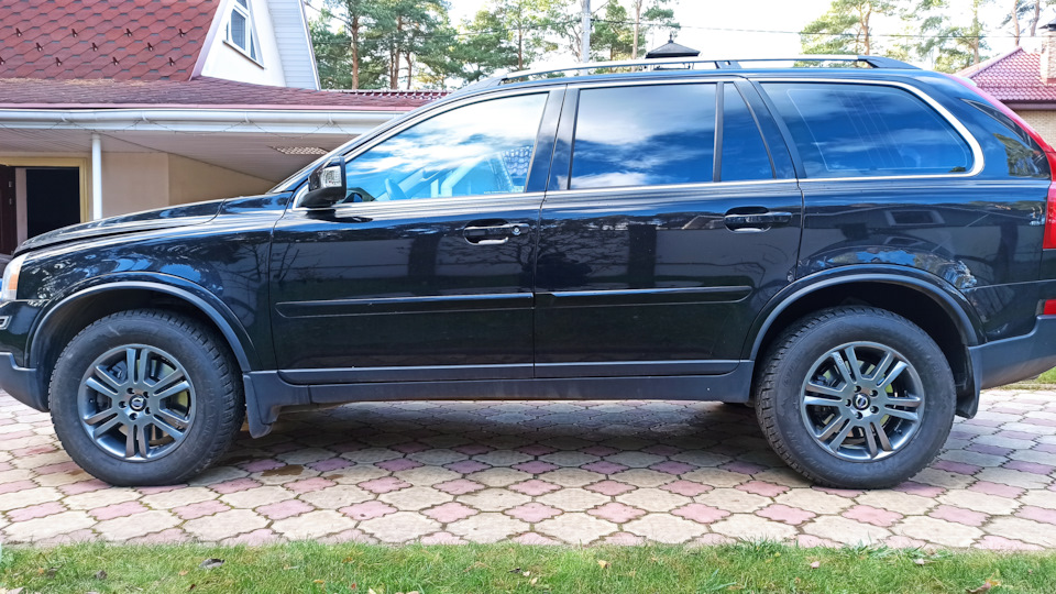 Опоры передних амортизаторов. — Renault Duster (1G), 1,6 л, 2014 года ...