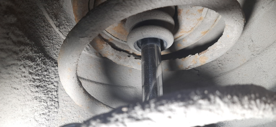 Скрипы в передней подвеске.Замена пыльников аммортизатора. — Mitsubishi ...