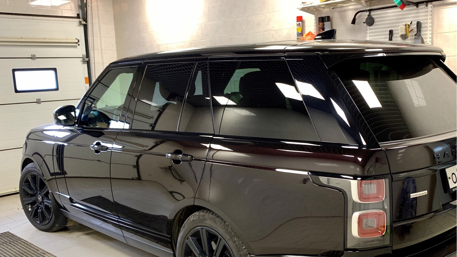 Land Rover Range Rover (4G) 4.4 дизельный 2018 | Mescalito Black 4.4 Ab ...