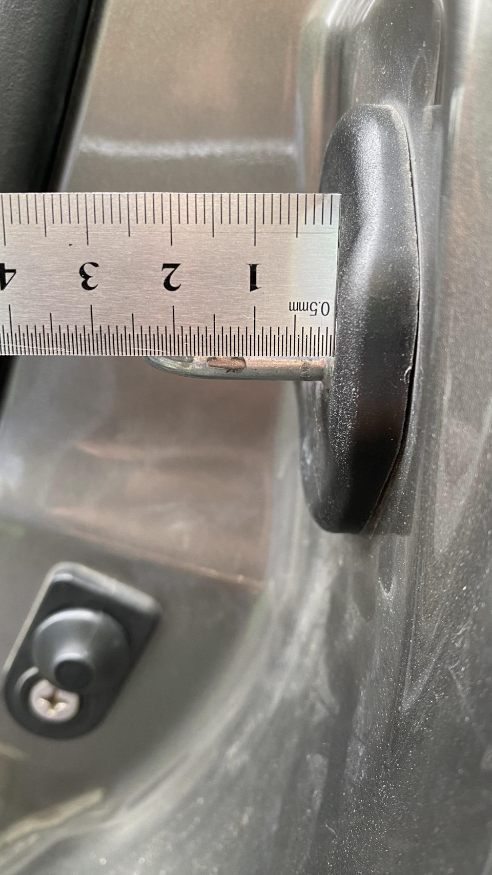 Демпферы замков дверей автомобиля ST164 — Hyundai Verna (MC), 1,4 л ...