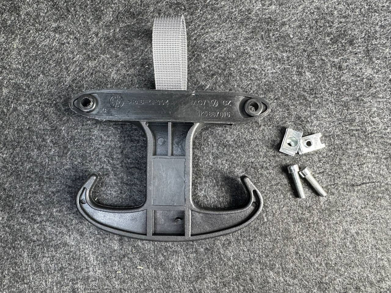 Крюк в багажник — Audi A3 Sedan (8V), 1,4 л, 2015 года | аксессуары ...