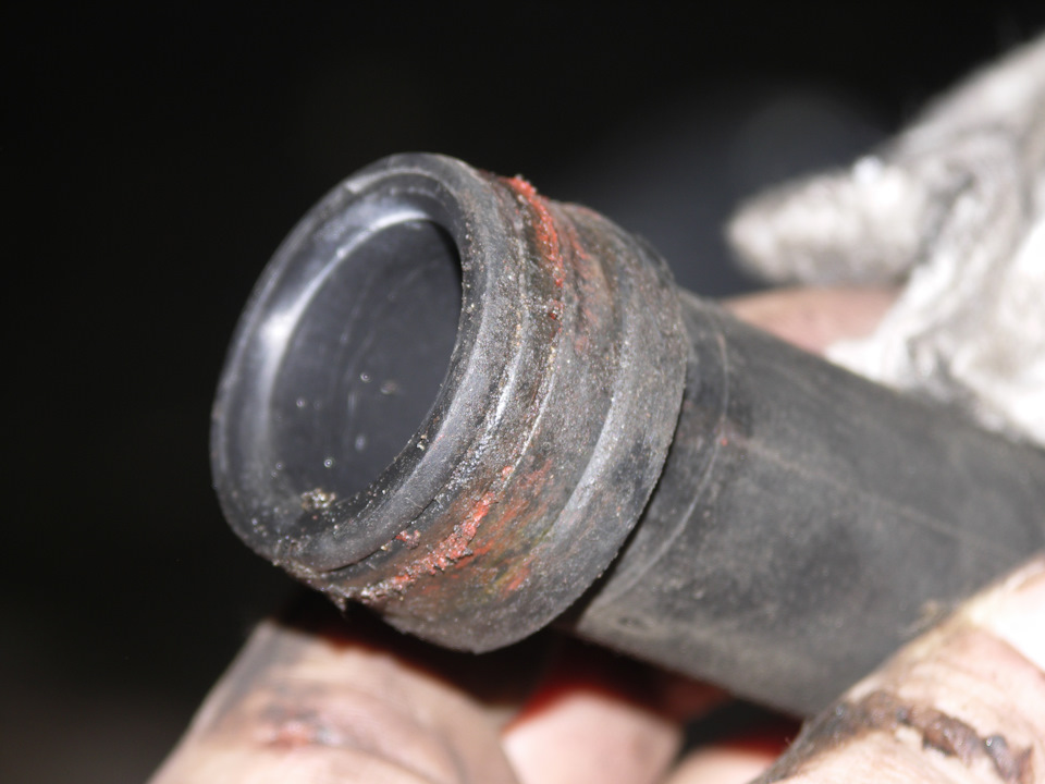 Замена патрубка системы охлаждения на входе в насос — Volkswagen Golf ...