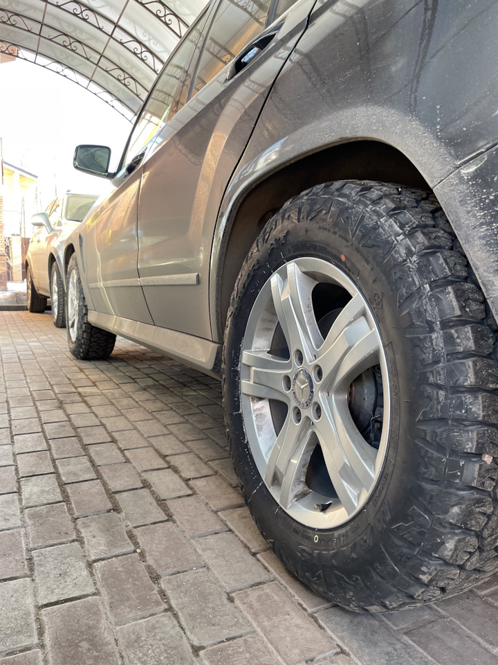 Шины всесезонные Maxxis 235/65 R17 на Mercedes-Benz GLB, Mercedes-Benz ...