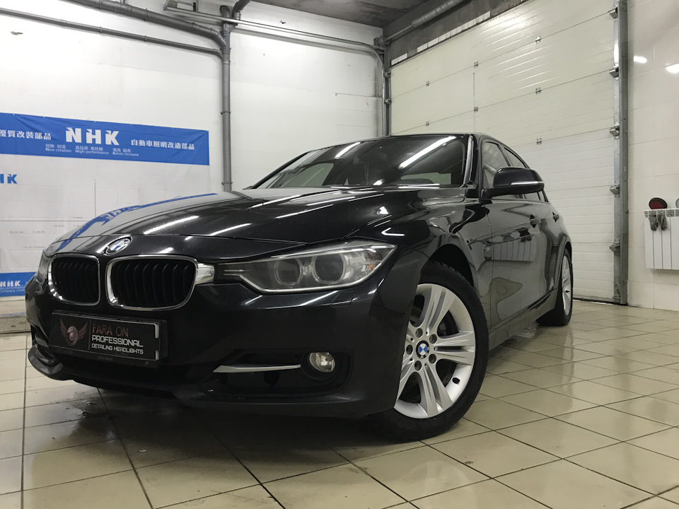 Замена Стекол фар BMW F30 2012г.в. Замена штатных линз на Hella 3R — FaraOn на DRIVE2