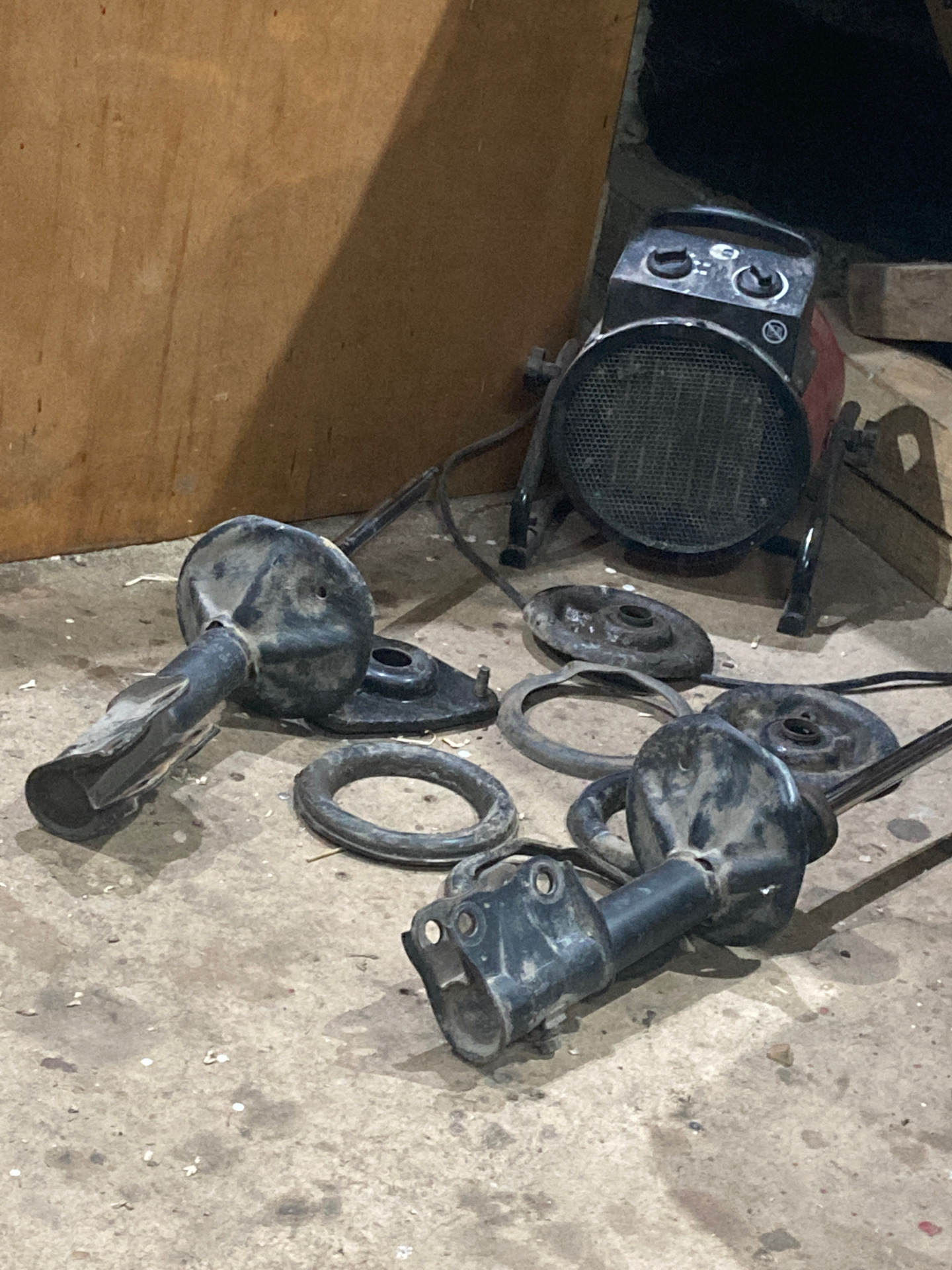 Пружины Технорессор-50, развальные болты с эво и распорки в крылья ...