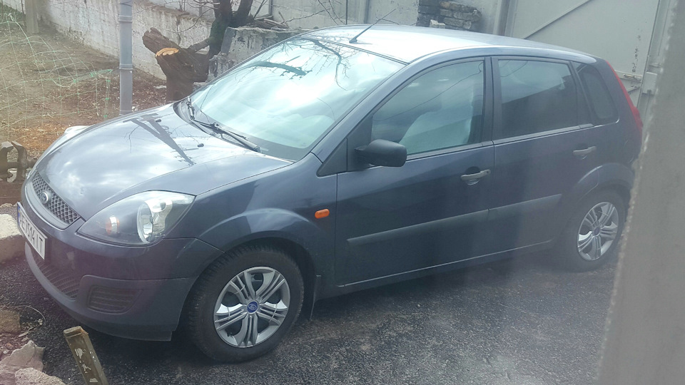 Жидкость ГУР — Ford Fiesta (Mk V), 1,4 л, 2007 года | техосмотр | DRIVE2
