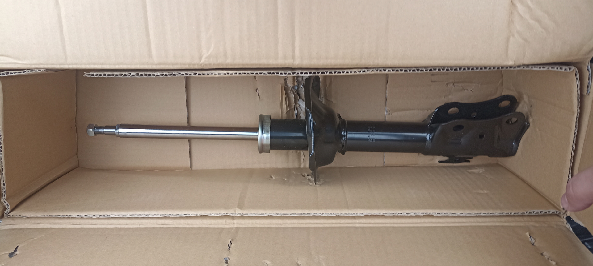 Замена передних амортизаторов — Geely GC6, 1,5 л, 2014 года | визит на ...