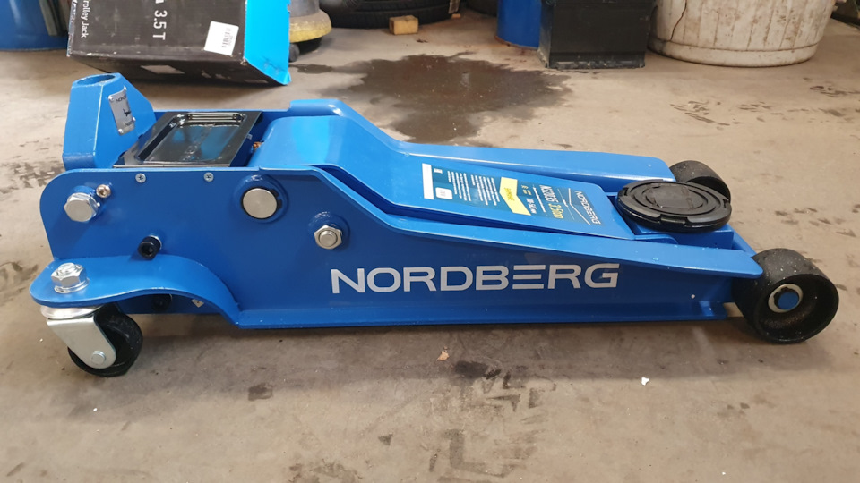 Домкрат (у некоторых — данкрат, дамкрад) для Икса: Nordberg N32035 ...