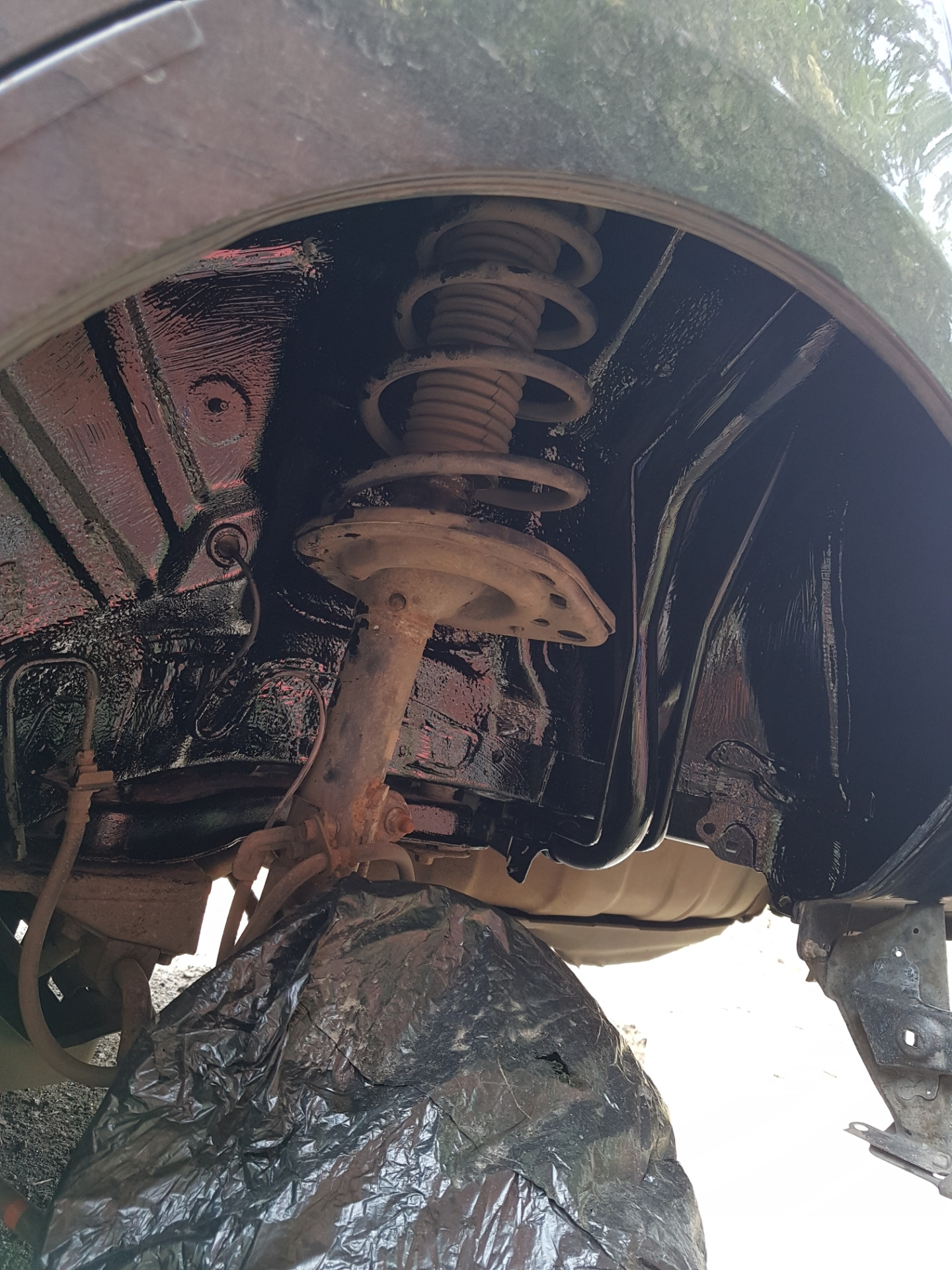 Топливная горловина — Toyota Camry (XV50), 2,5 л, 2012 года | своими ...