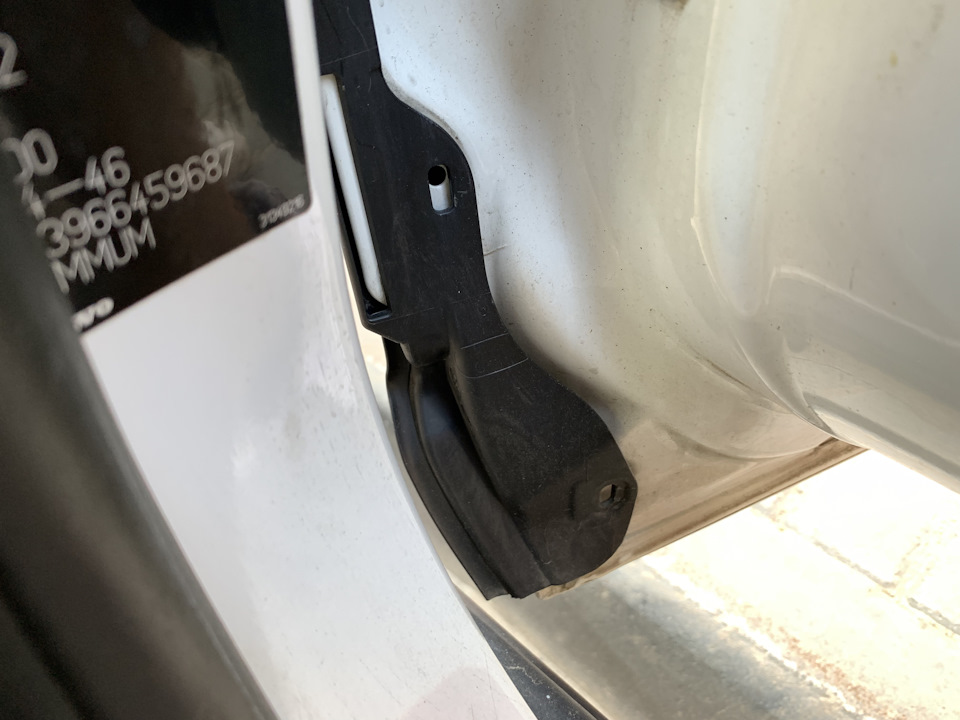 Восстановление пластиковых частей — Volvo XC60 (1G), 2,4 л., 2012 года ...