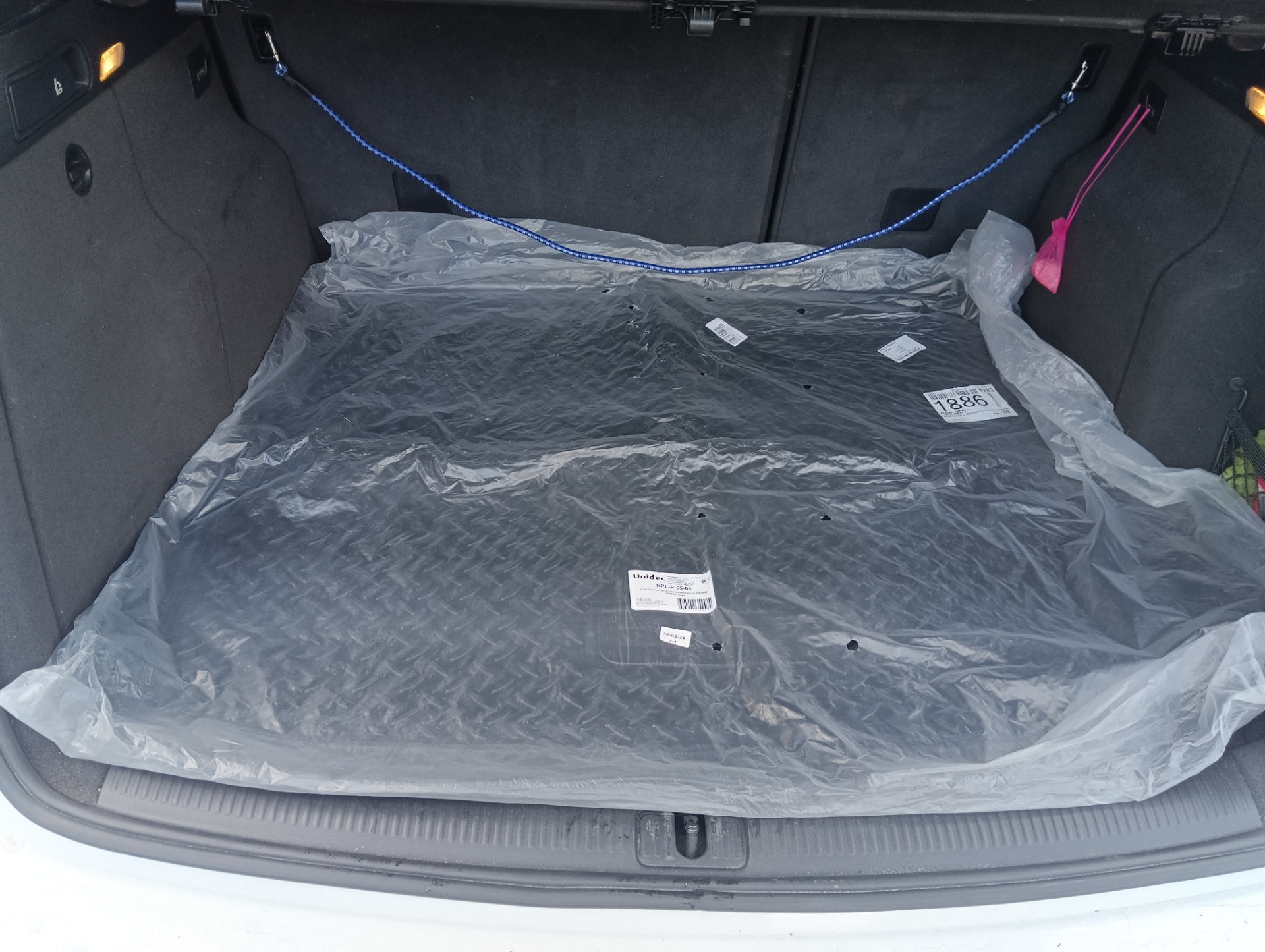 Коврик в багажник — Audi Q5 (1G), 2 л, 2010 года | аксессуары | DRIVE2