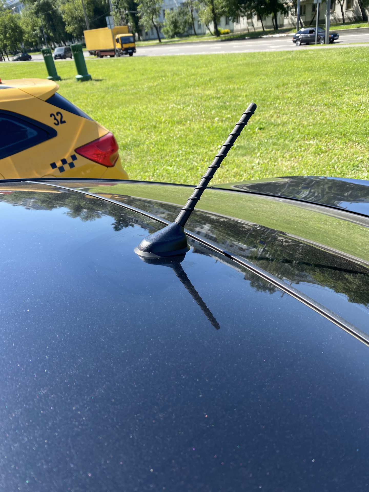 Плавник антенна — Hyundai Solaris (1G), 1,4 л, 2014 года | тюнинг | DRIVE2