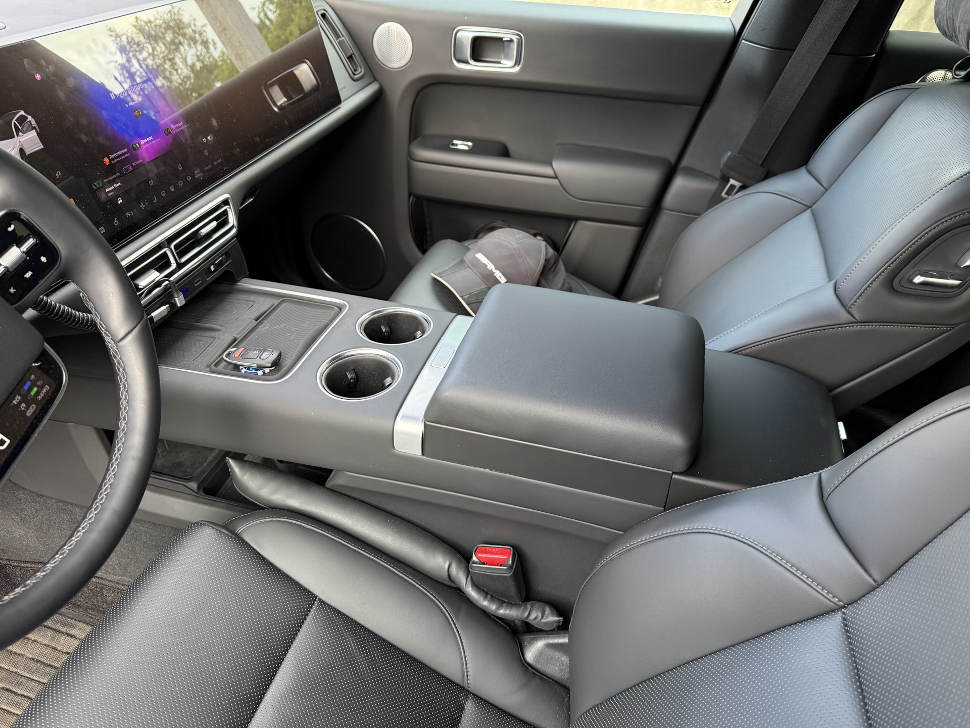 Много ящичков под рукой мало не бывает! — Li Auto Li L7, 1,5 л, 2024 года | аксессуары | DRIVE2