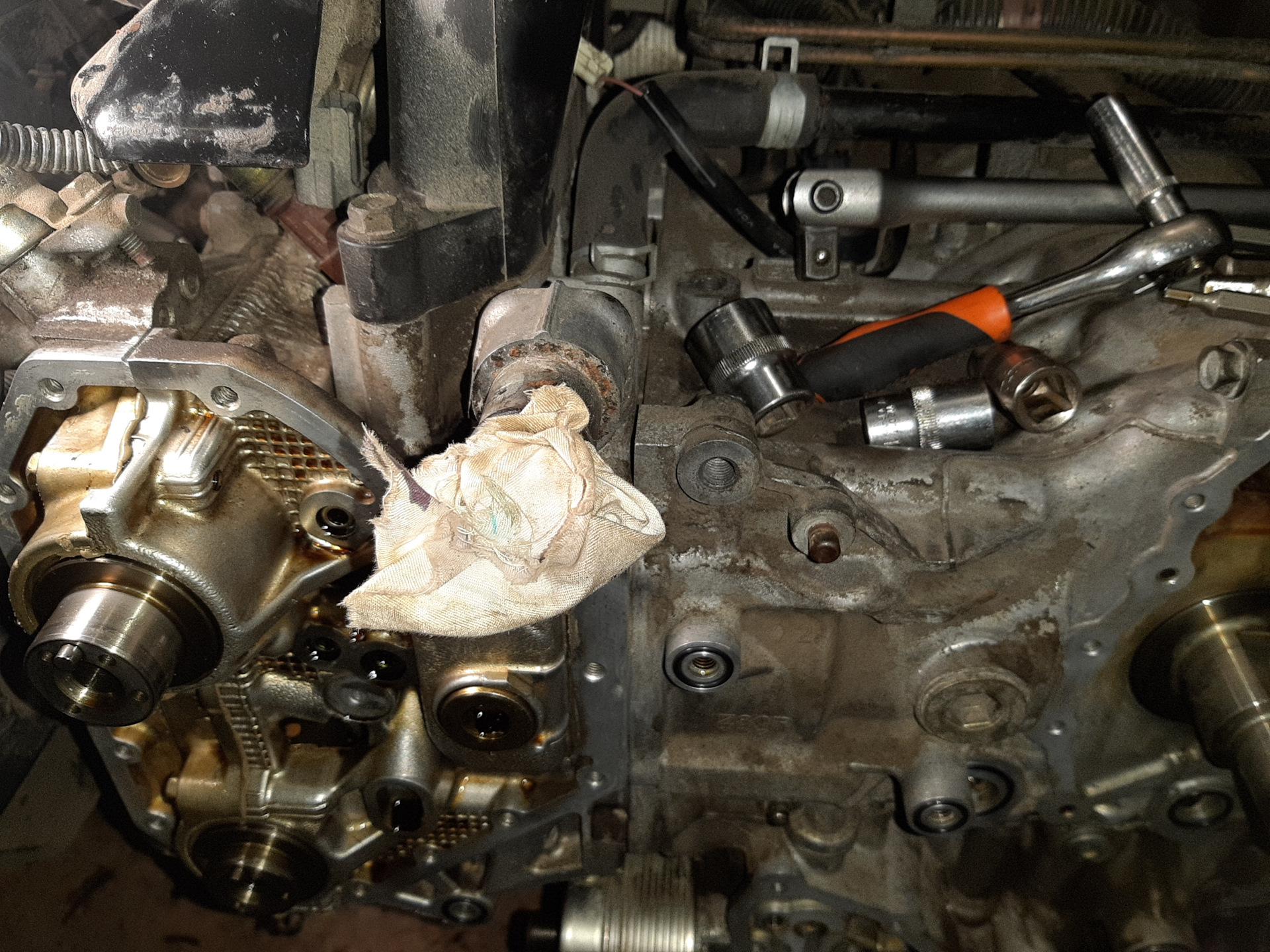 Устранение течи плиты грм ez30. — Subaru Outback (BP), 3 л, 2005 года ...