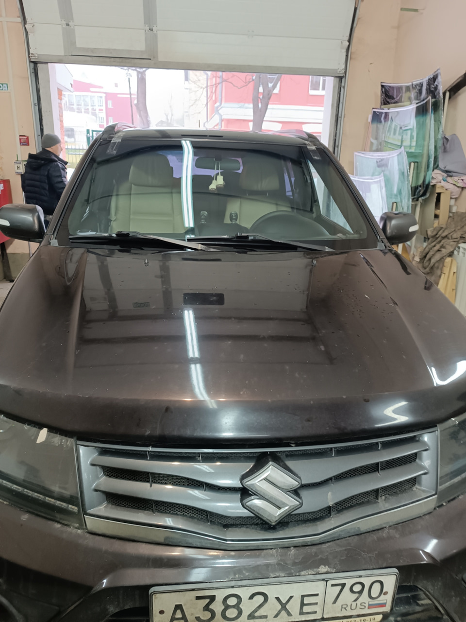 Лобовое стекло с полным обогревом — Suzuki Grand Vitara (2G), 2 л, 2013 ...