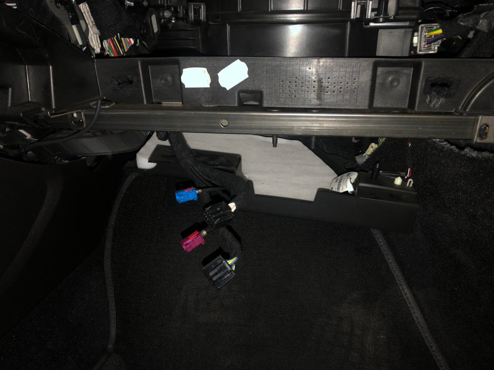 Замена батареи блока ЭРА-Глонасс GK3T 19H546 AA — Ford Mondeo V, 2 л ...