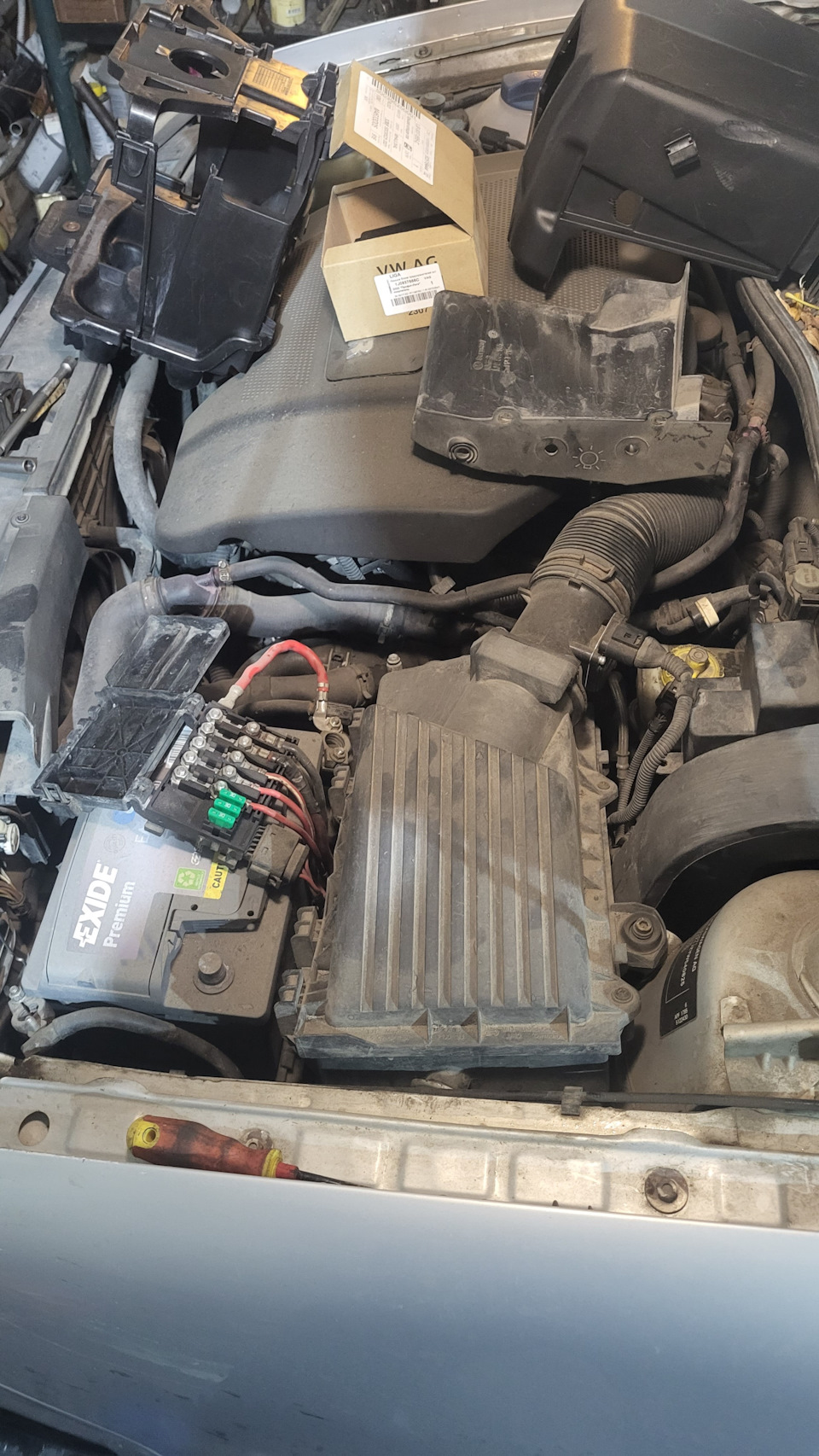 Кожух АКБ — Volkswagen Golf Variant (Mk4), 1,6 л, 2000 года | стайлинг ...