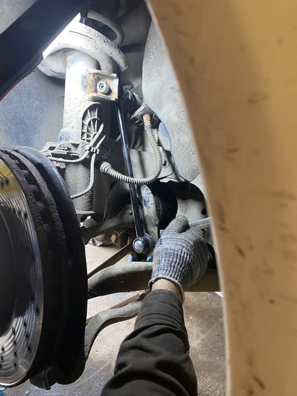 Стойки стабилизатора. — Mercedes-Benz C-Class (W204), 3 л, 2008 года ...