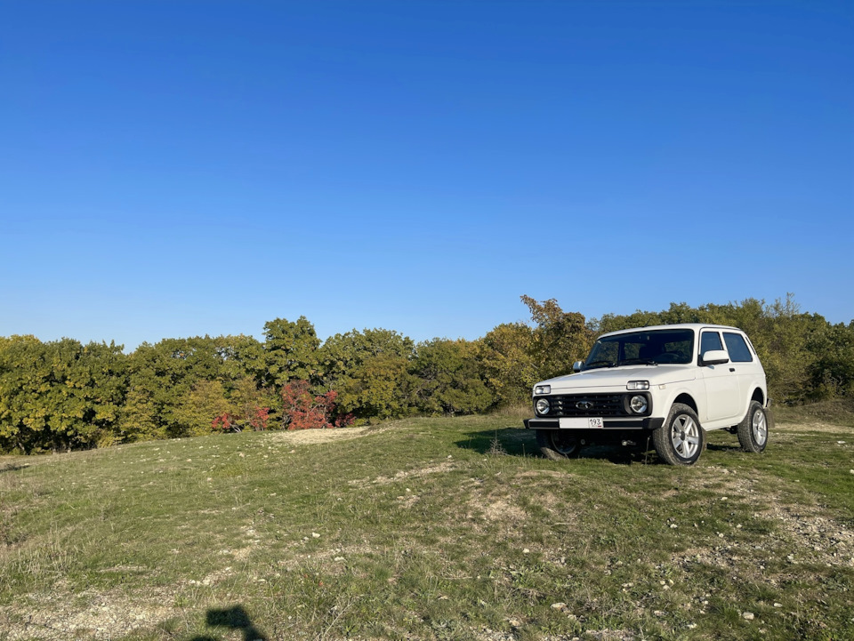 Заклеился — Lada 4x4 3D, 1,7 л, 2024 года | нарушение ПДД | DRIVE2