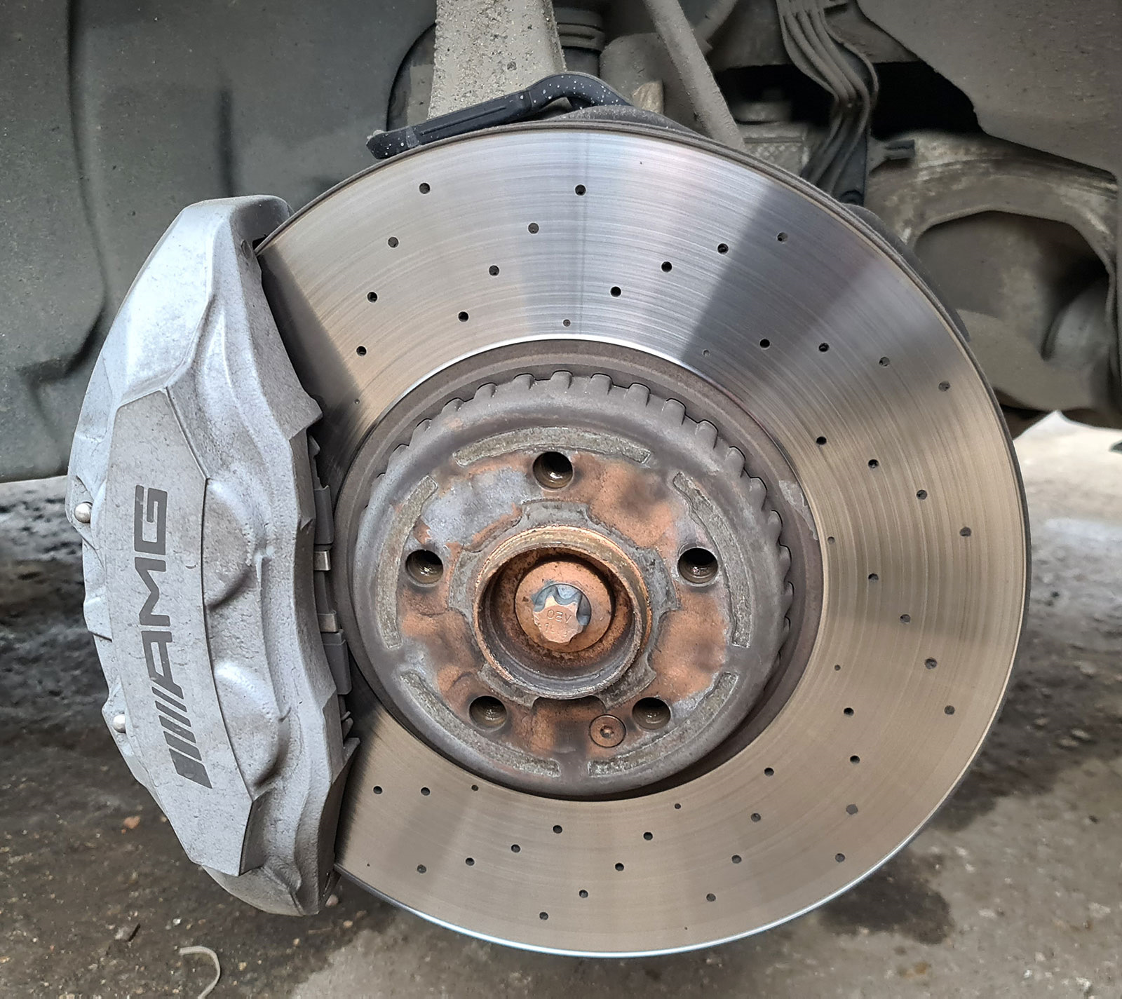 Тормоза обновил. По кругу. Ну и очередное ТО — Mercedes-Benz GLC 43 AMG ...