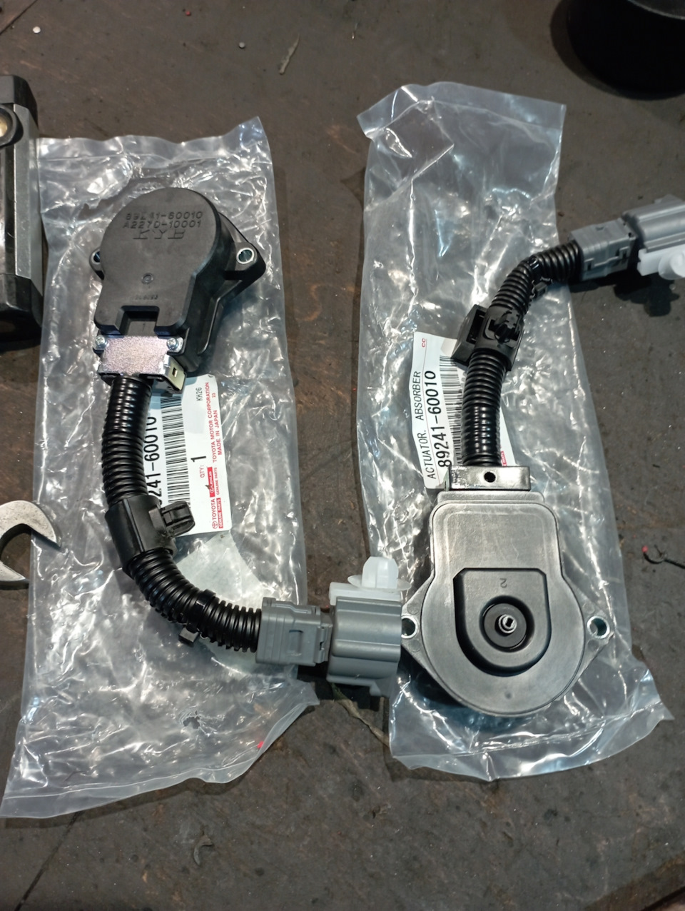 8924160010 Датчик положения подвески A227010001 Toyota Land Cruiser ...