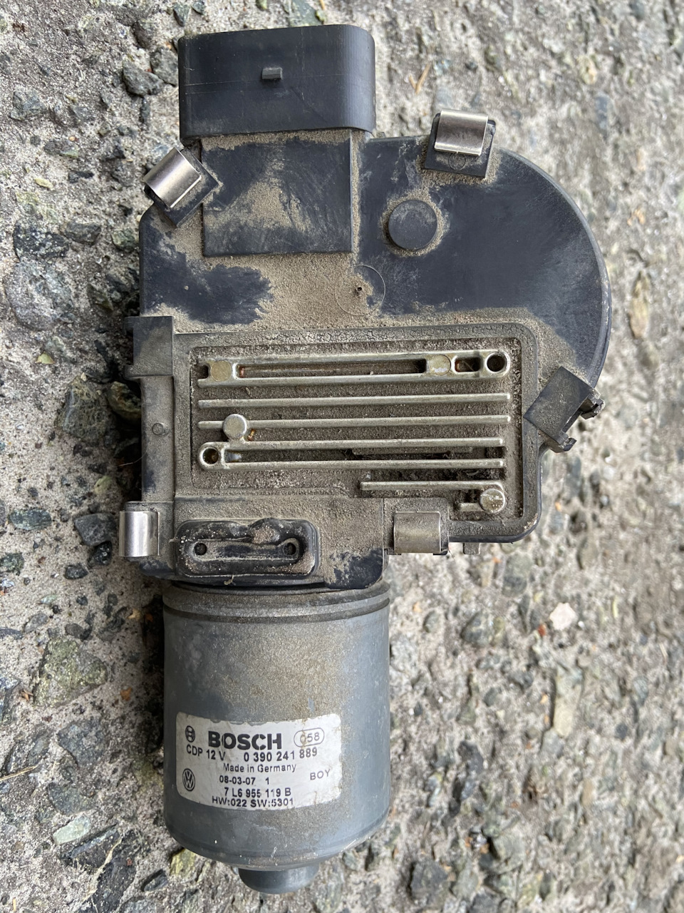 7L6955119B Мотор стеклоочистителя передний VAG | Запчасти на DRIVE2