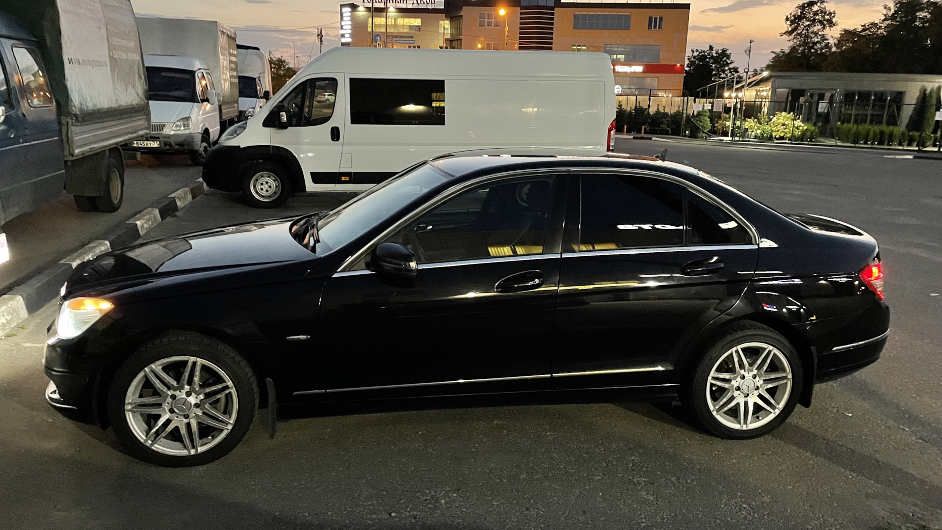 Mercedes-Benz C-Class (W204) 2.5 бензиновый 2009 | C230 2.5 на DRIVE2