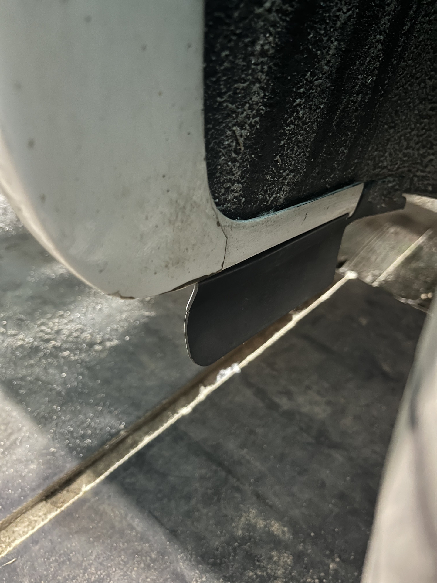 Пылезащитные кромки арок — BMW X5 (E70), 3,5 л, 2008 года | своими ...