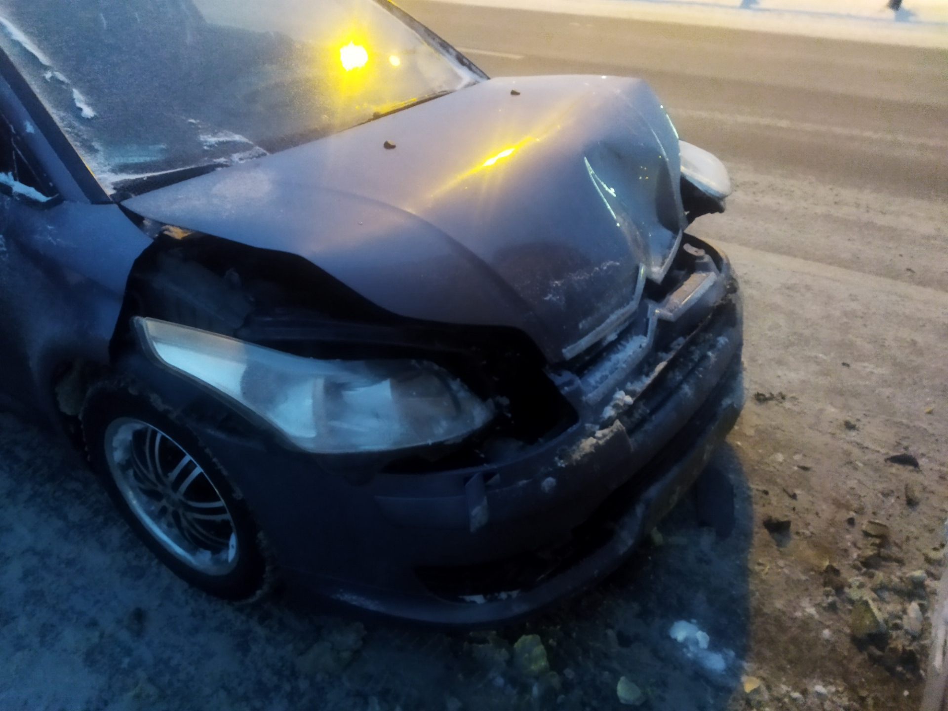 Вот и утренний сюрприз. — Citroen C4 (1G), 1,6 л, 2007 года | ДТП | DRIVE2