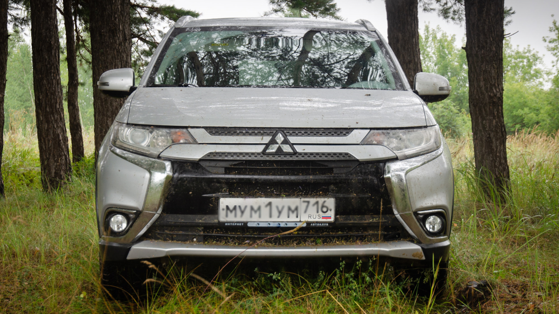 И во лбу звезда сияет — Mitsubishi Outlander (3G), 2 л, 2016 года ...