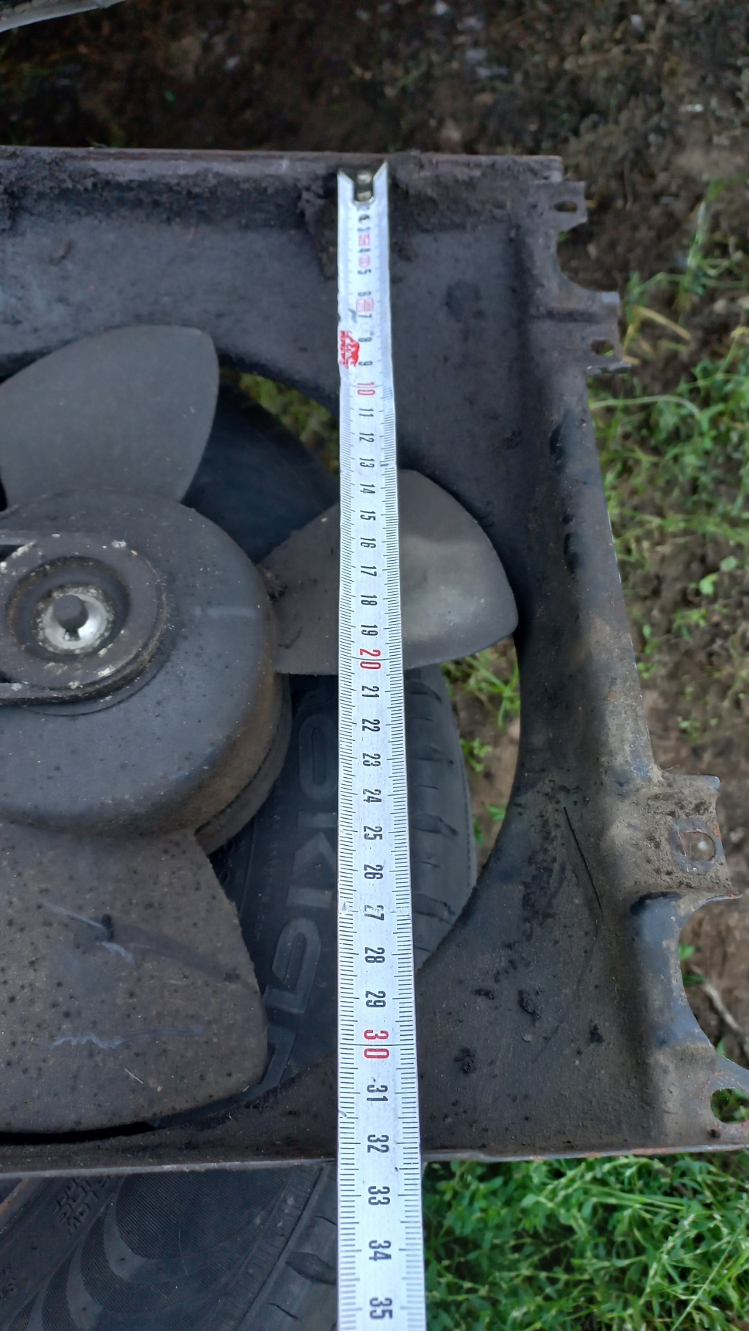 Радиатор вентилятор — Volkswagen Passat B3, 1,8 л, 1990 года | запчасти ...