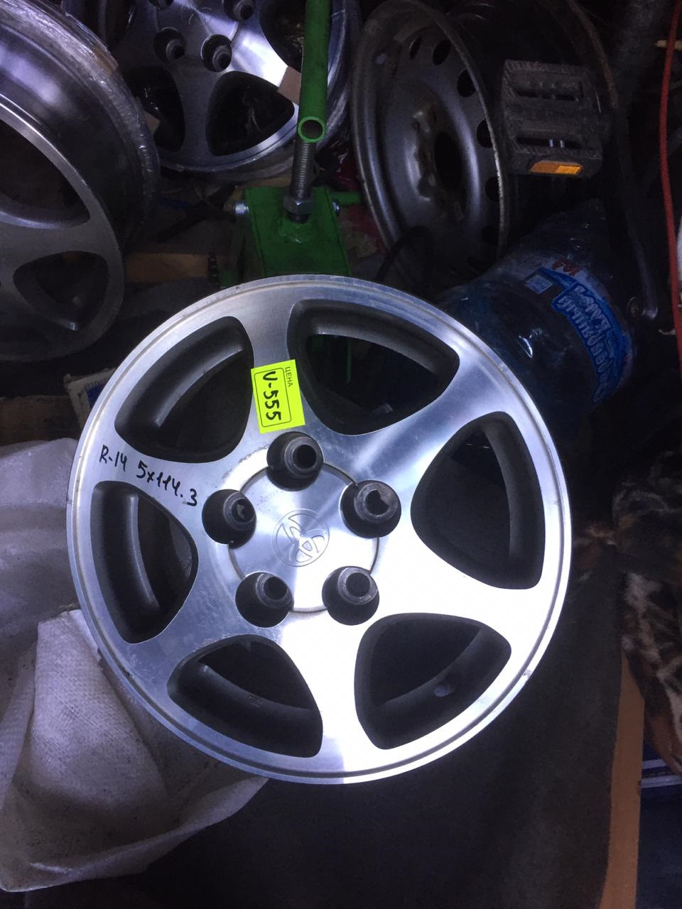 Ну вот купил диски литье оригинал Toyota 14-е — Toyota Lite Ace Noah, 2 ...