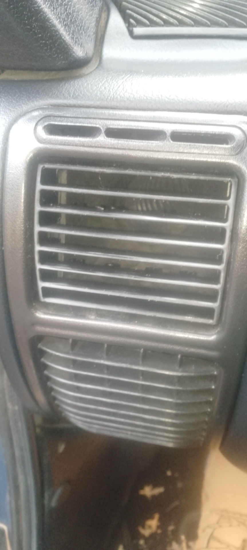 Дефлекторы ГАЗ 3110/31105/3102 — ГАЗ 31105, 2,4 л, 2006 года | запчасти | DRIVE2