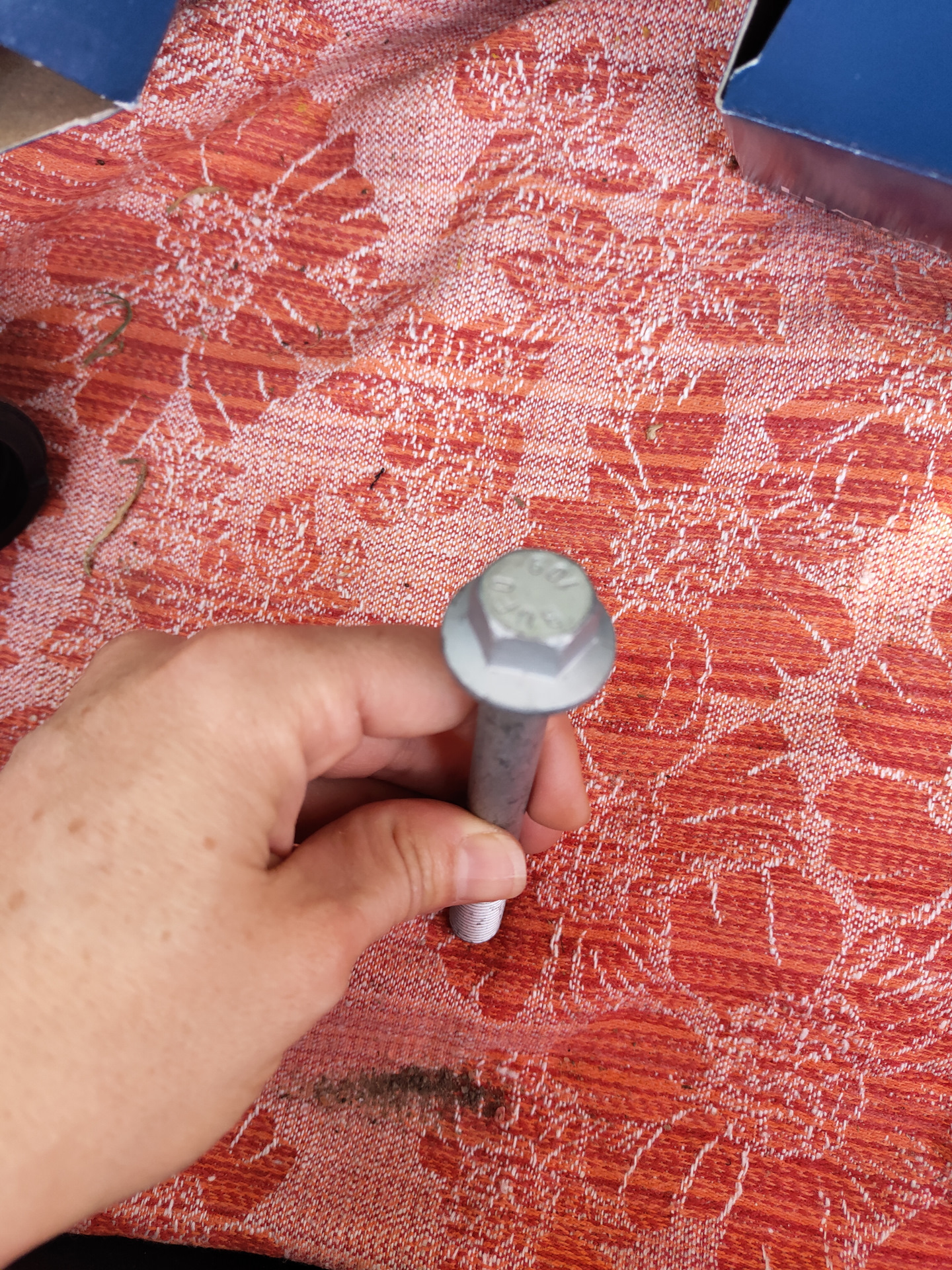 Замена сайлентблоков задней балки Ford Fiesta 2010 — DRIVE2