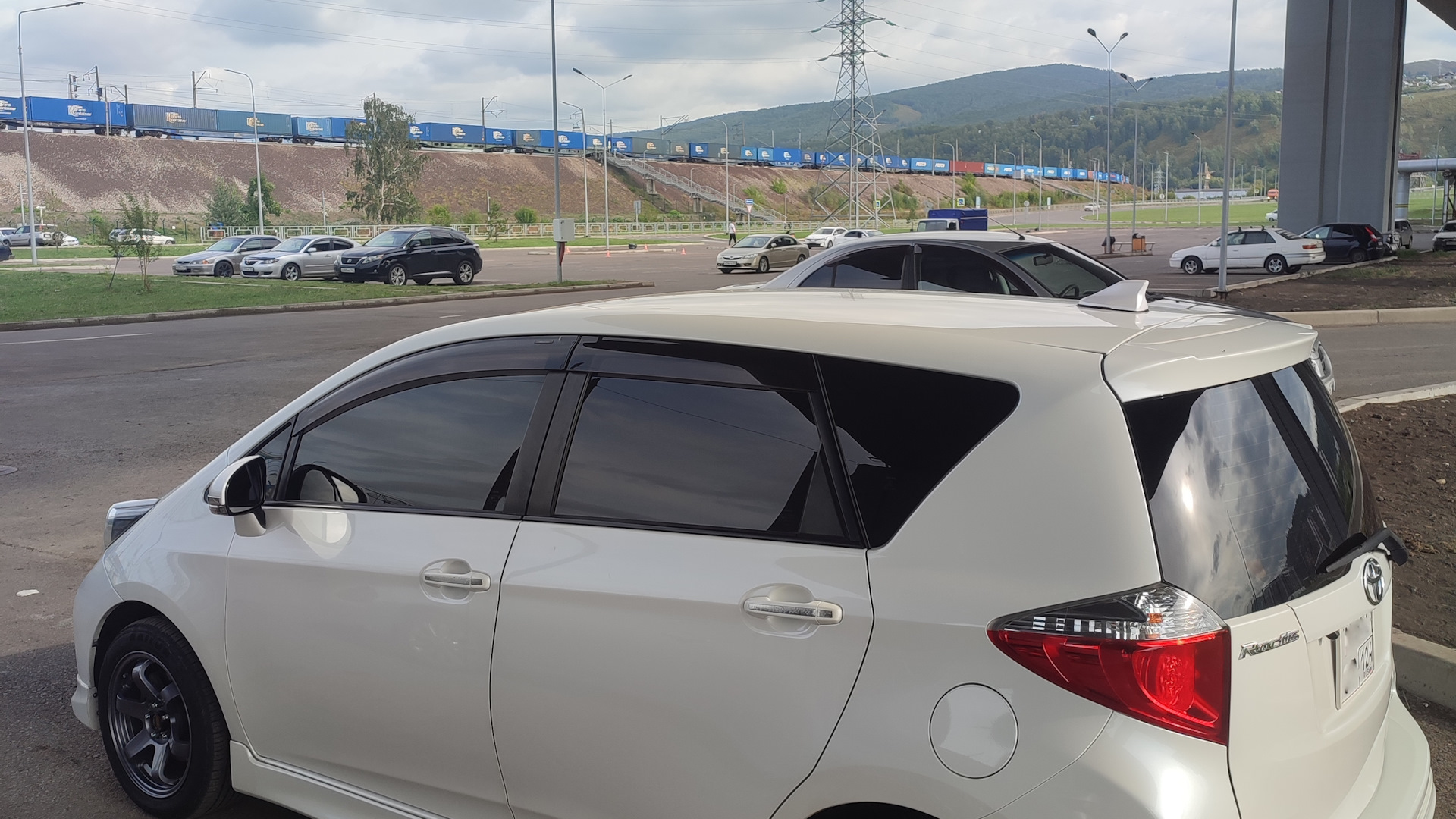 Toyota Ractis (2G) 1.5 бензиновый 2011 | Modellista 4WD на DRIVE2