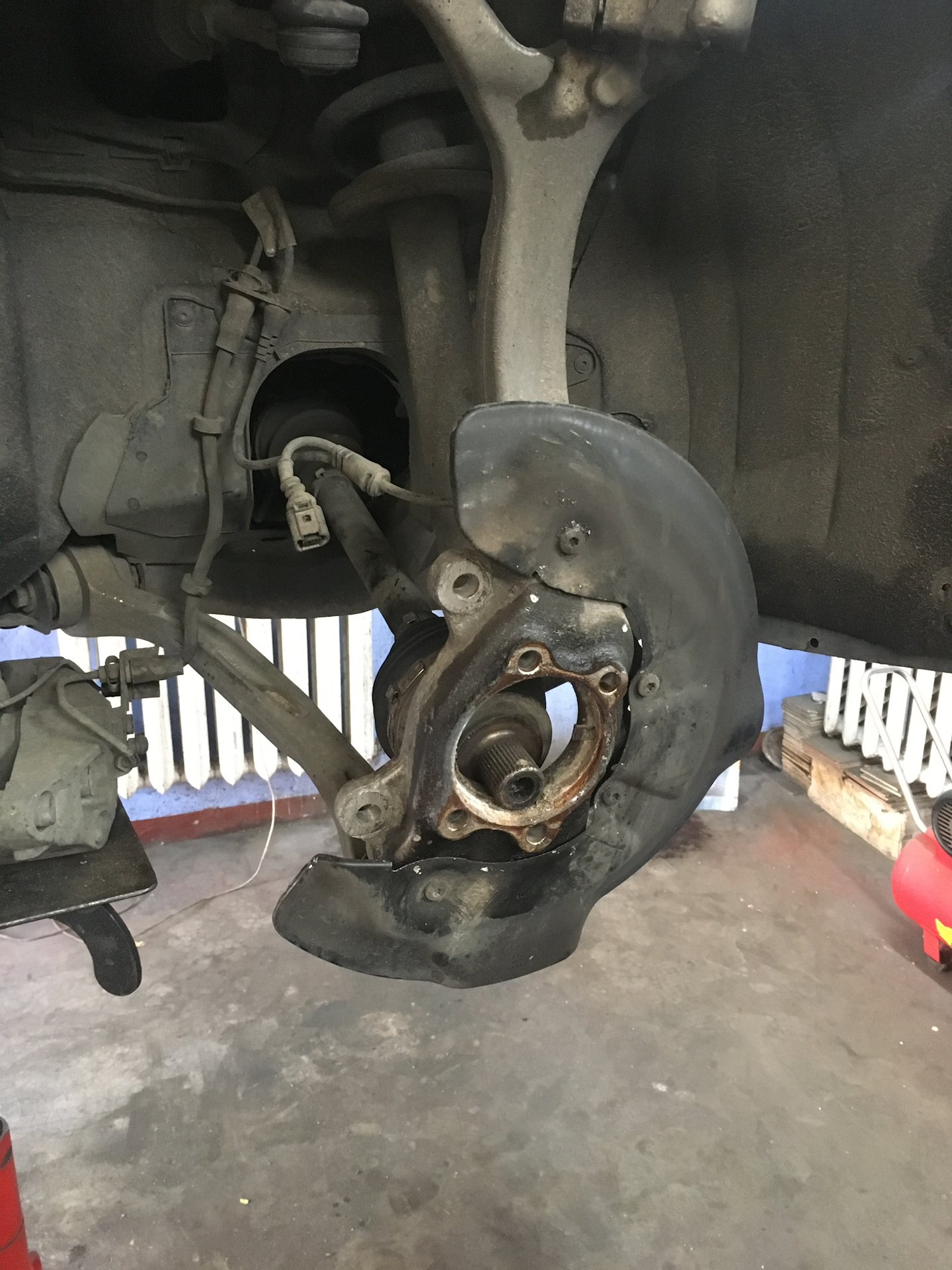 Загудел подшипник ступицы — Audi A6 Avant (C6), 3 л, 2007 года | визит ...