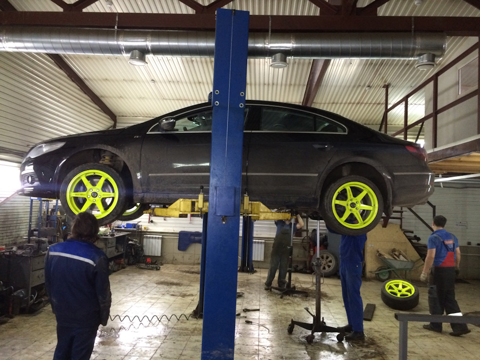 Зеленые диски — Volkswagen Passat CC, 2 л, 2011 года | запчасти | DRIVE2