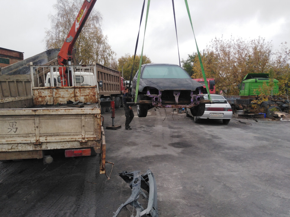 1357390 КРЫШКА, РЕЗЕРВУАР ОХЛАЖДАЮЩЕЙ ЖИДКОСТИ Volvo | Запчасти на DRIVE2